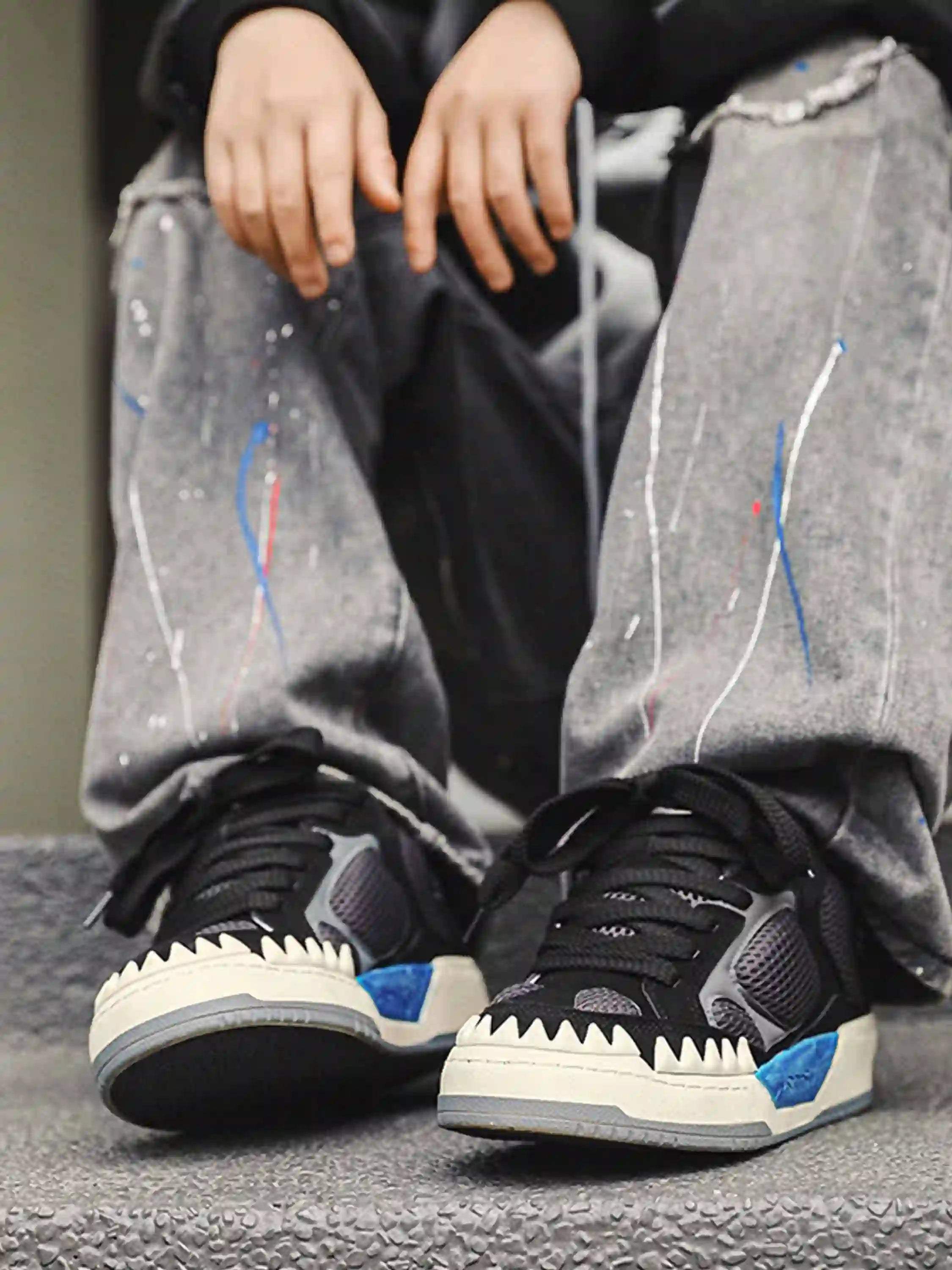 Disguisen Street Rapper Dinosaur Sneakers – DISGUISEN